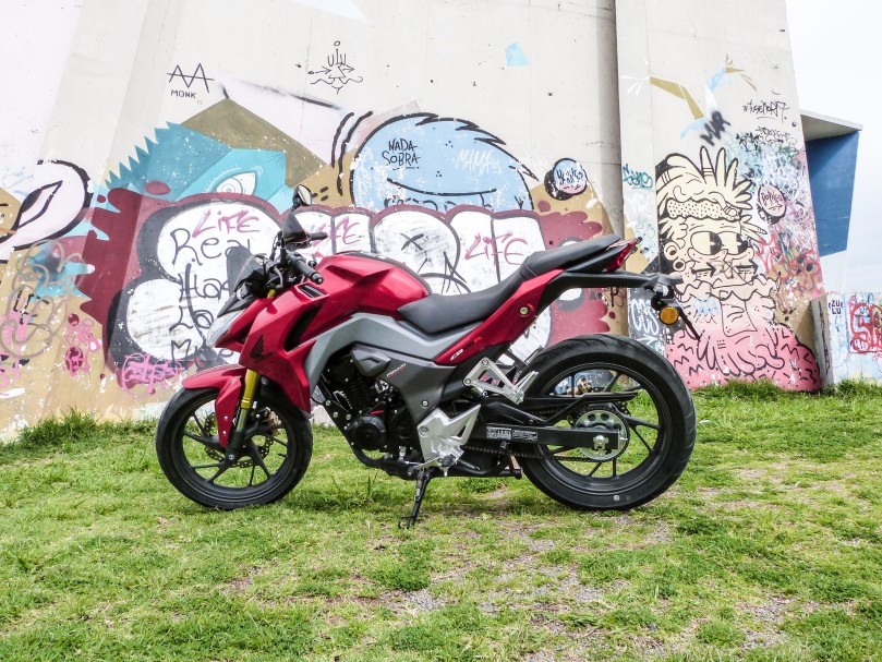 Probamos la Honda CB 190R - Noticias Sobre Ruedas