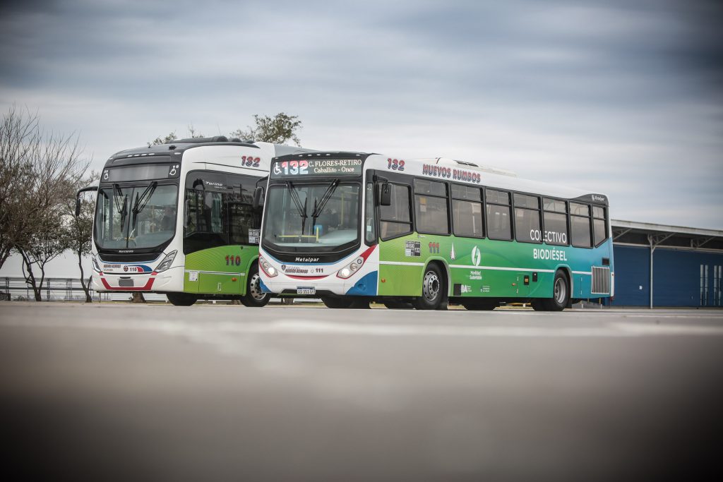 Scania presentó el primer colectivo 100 % a GNC para la línea 132 de ...