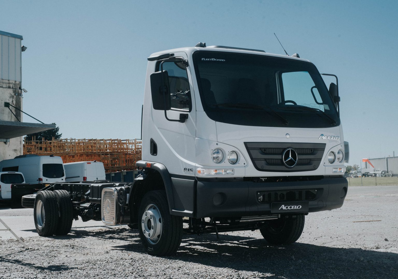 Nuevos camiones Mercedes-Benz con caja automatizada – Noticias Sobre Ruedas